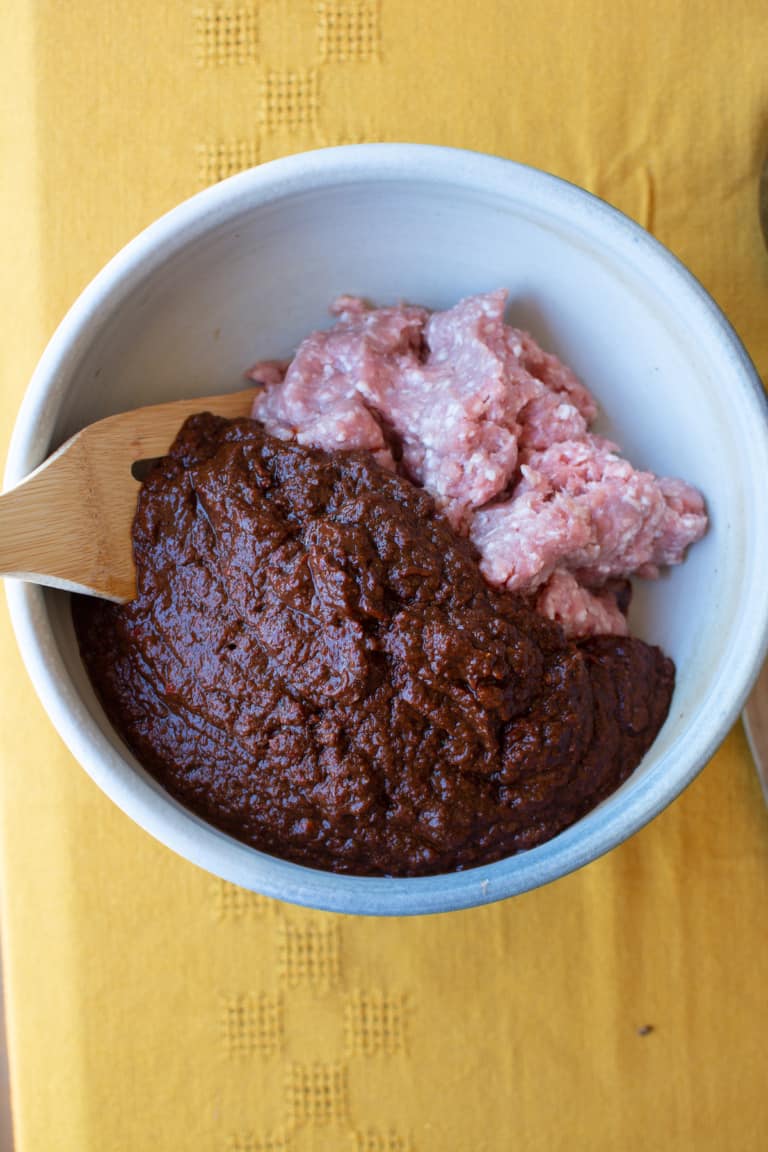How To Make Homemade Mexican Chorizo From Scratch - ¡HOLA! JALAPEÑO