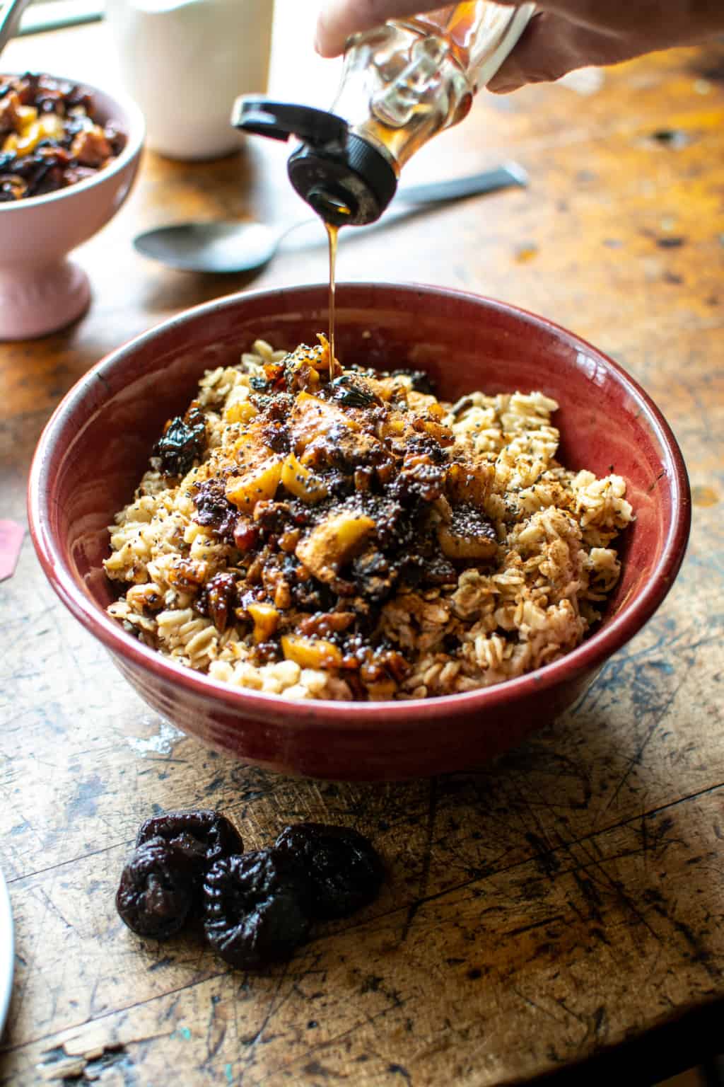 Apple Cinnamon Oatmeal with Prunes - ¡HOLA! JALAPEÑO