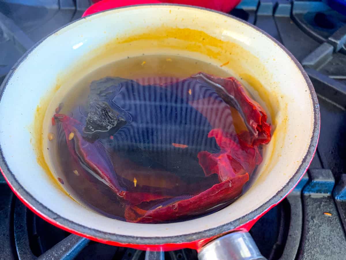 Pozole Rojo de Pollo Recipe {Red Chicken Pozole} - ¡HOLA! JALAPEÑO