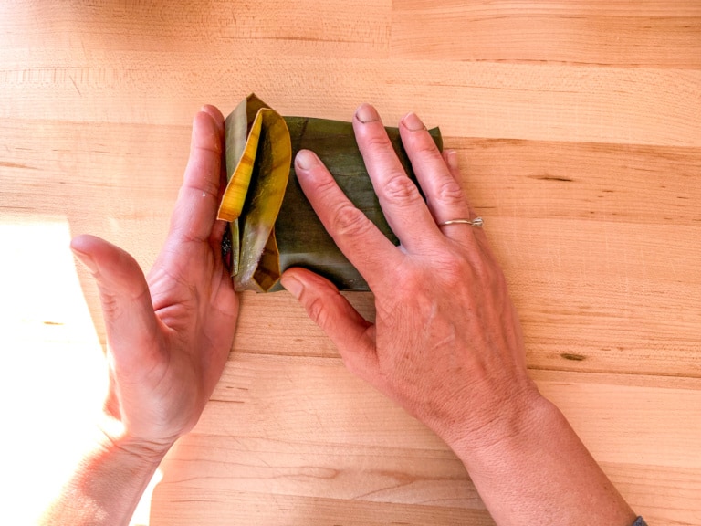 Tamales Oaxaqueños {Banana Leaf Tamales Recipe} - ¡HOLA! JALAPEÑO