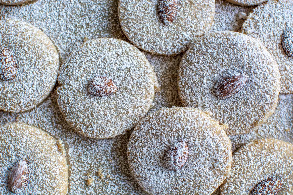 Almond Polvorosas: The Best Venezuelan Cookie Recipe - ¡HOLA! JALAPEÑO