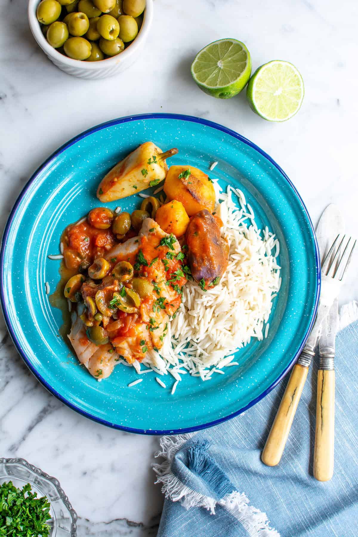 Pescado a la Veracruzana {Veracruz-Style Fish Recipe} - ¡HOLA! JALAPEÑO