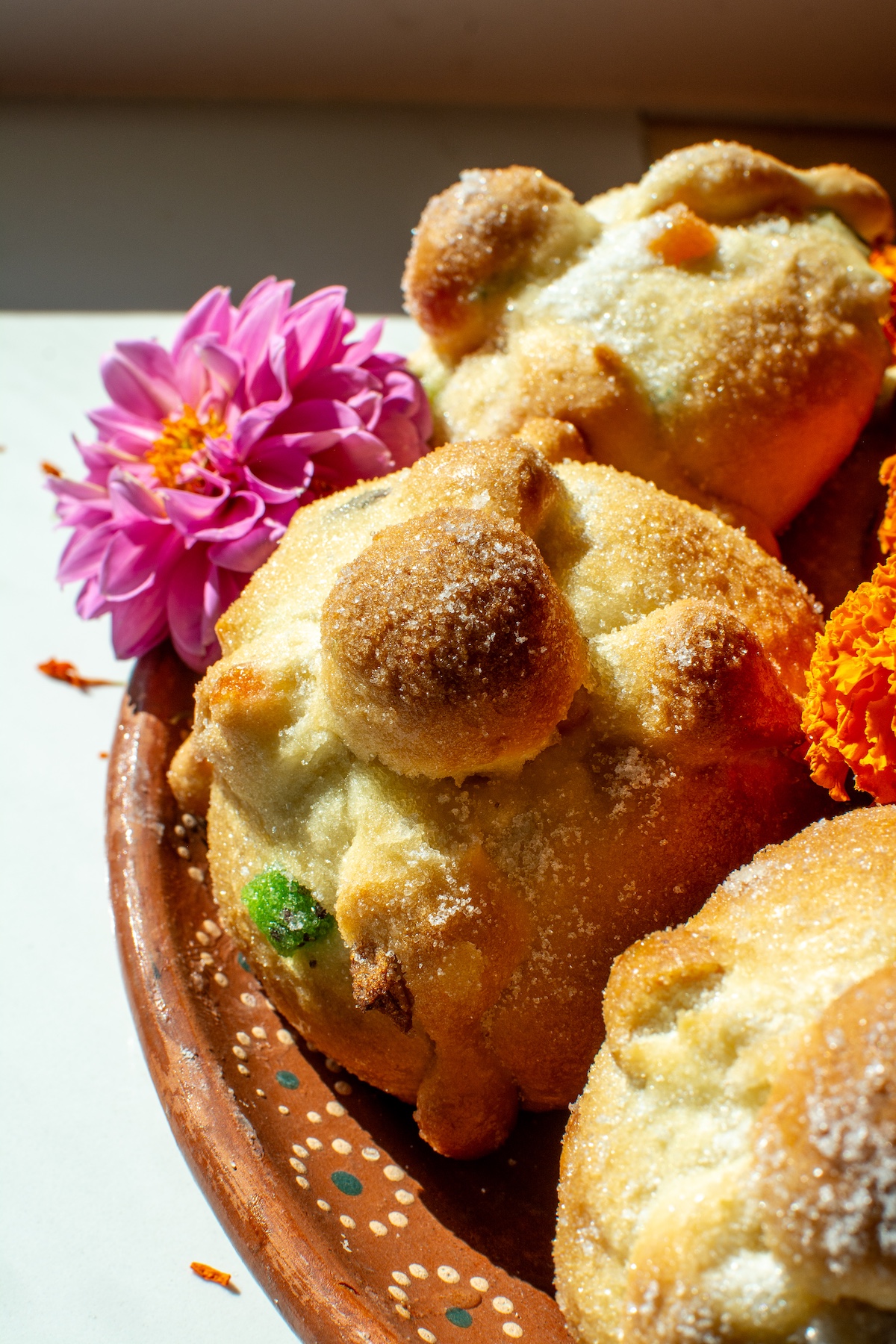 Mini Pan de Muerto Recipe With Sweet Tropical Fruit - ¡HOLA! JALAPEÑO
